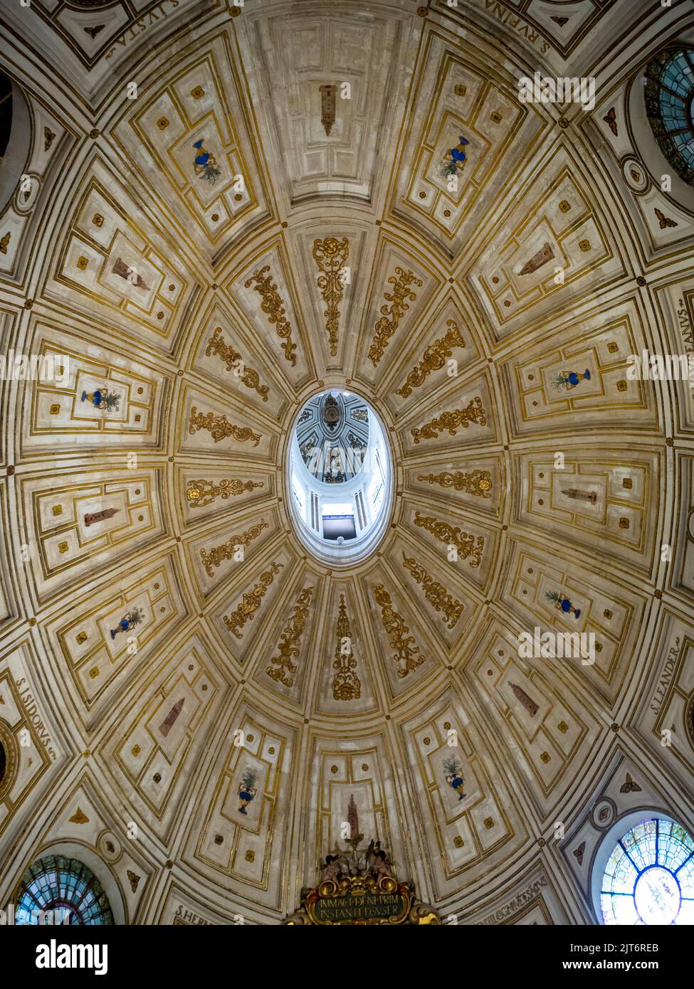 Dome of the chapter room of the Seville Cathedral Stock Photo - Alamy