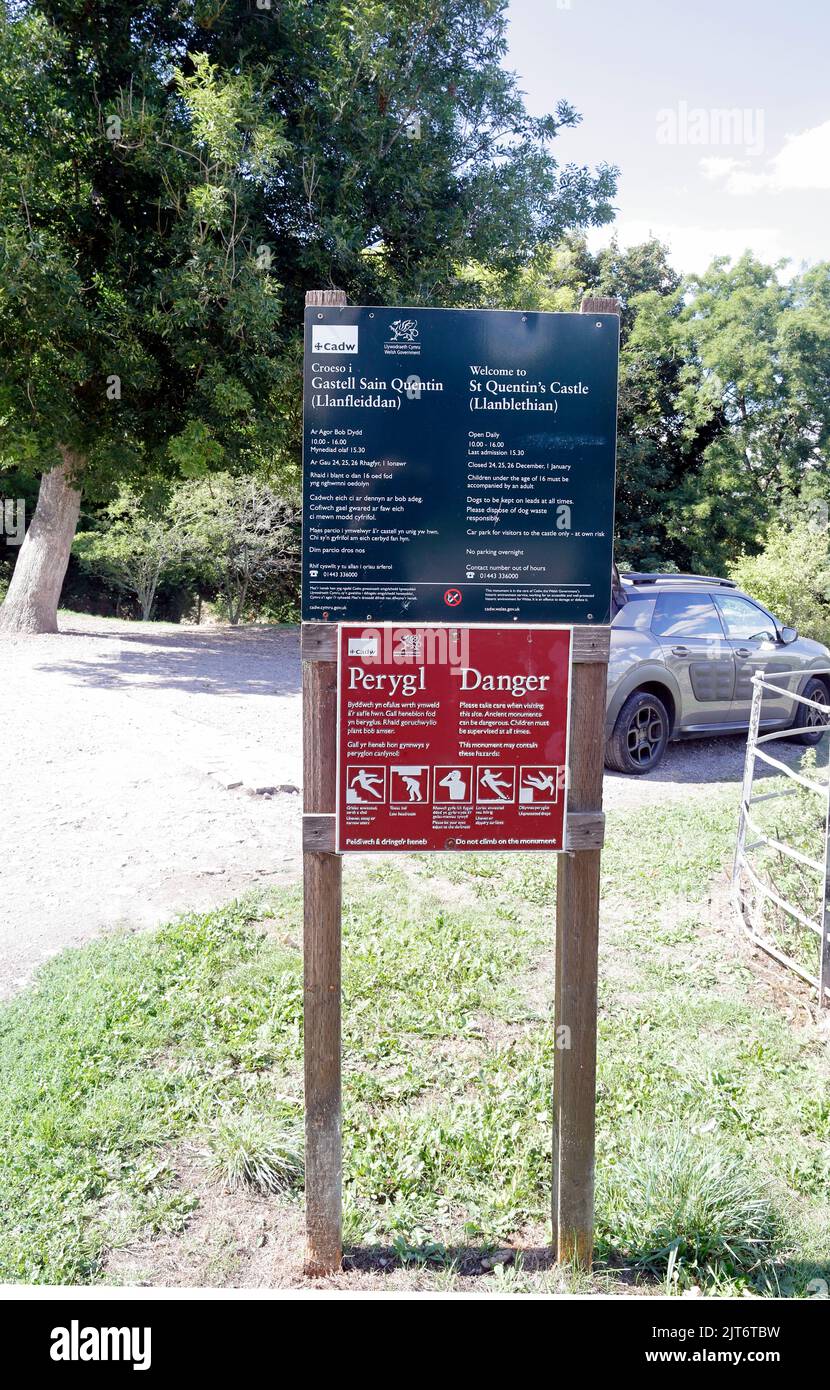 Castell sign hi-res stock photography and images - Alamy