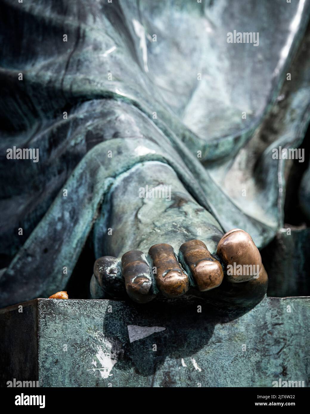 David Hume Statue on the Royal Mile in Edinburgh, Scotland © Clarissa ...