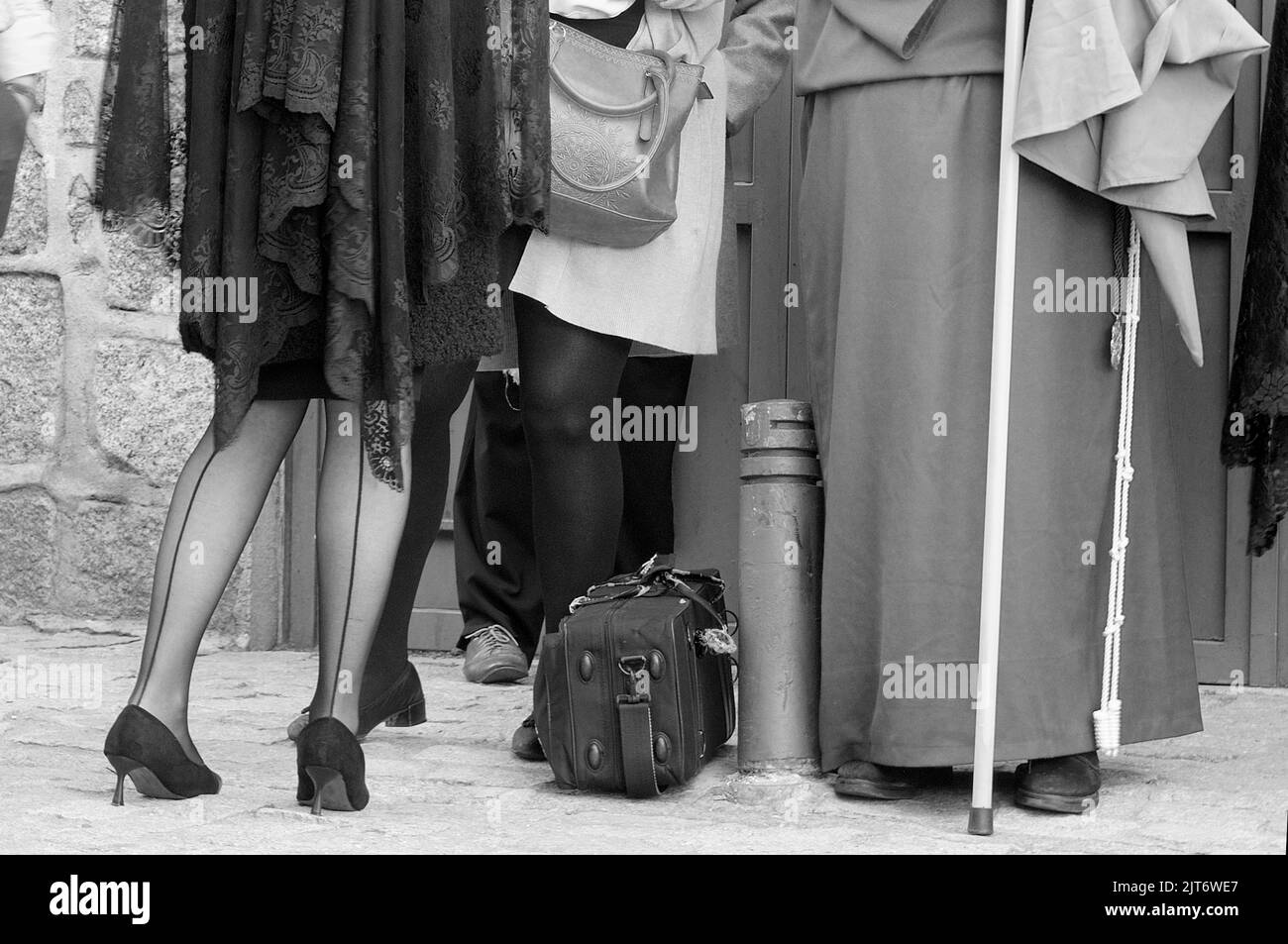 Waiting for the start of the Good Friday procession in San Lorenzo de ...