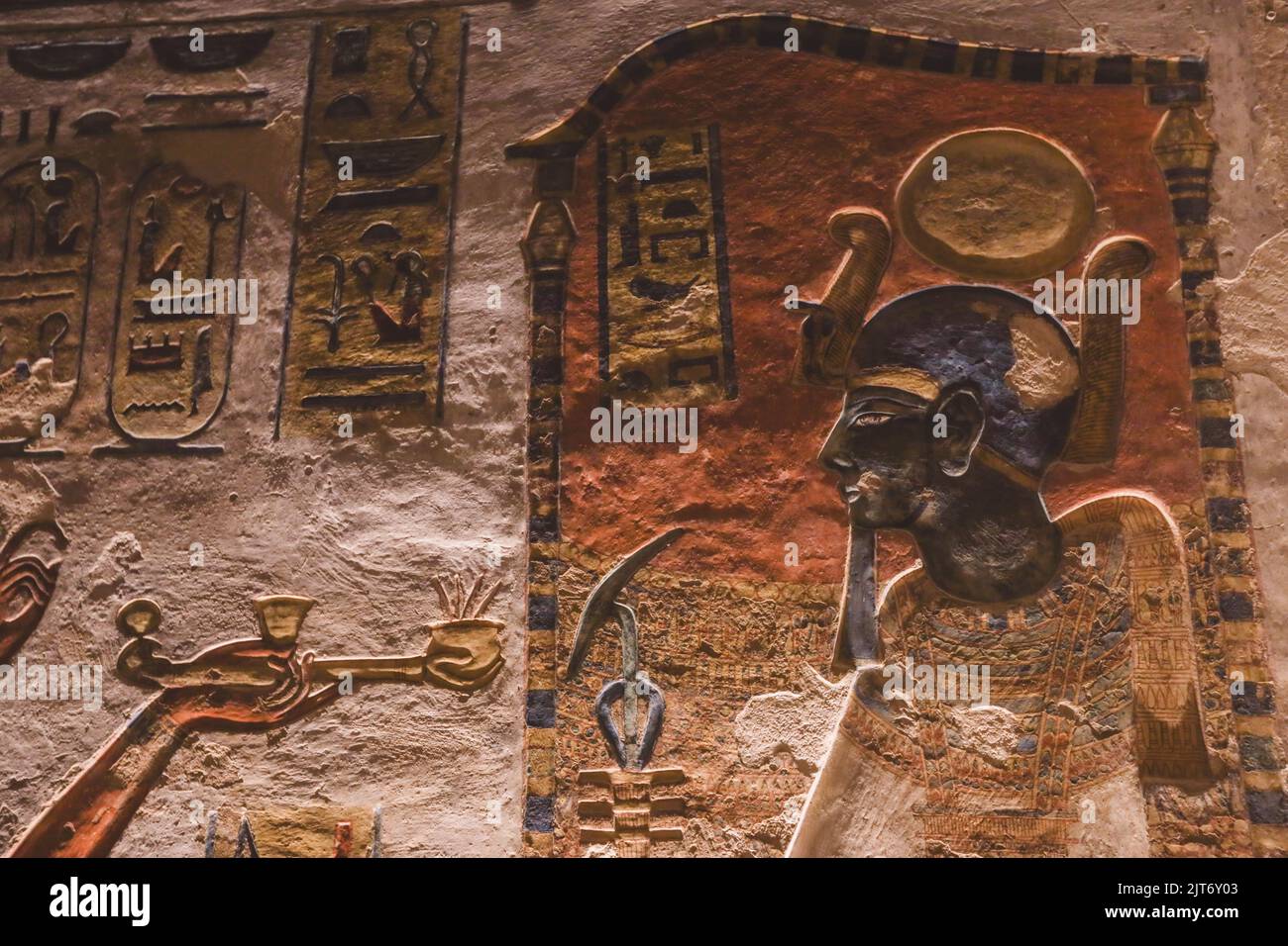 Ancient Egyptian Drawings inside the Pharaoh Tombs in the Valley of the ...