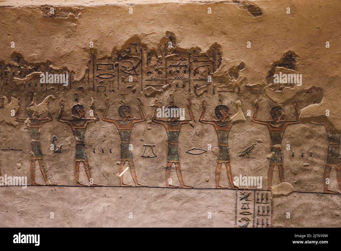Ancient Egyptian Drawings inside the Pharaoh Tombs in the Valley of the ...