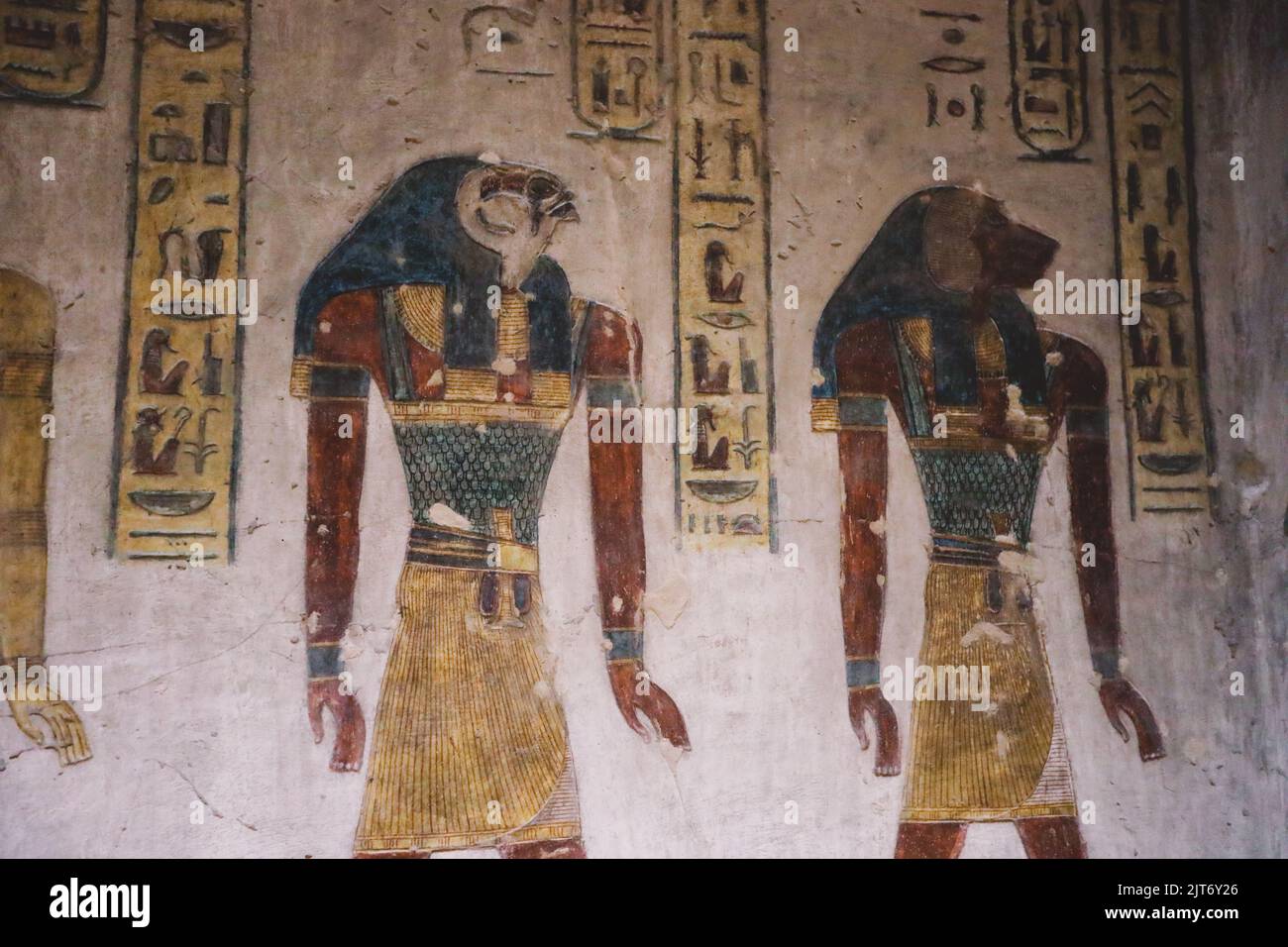 Ancient Egyptian Drawings inside the Pharaoh Tombs in the Valley of the ...