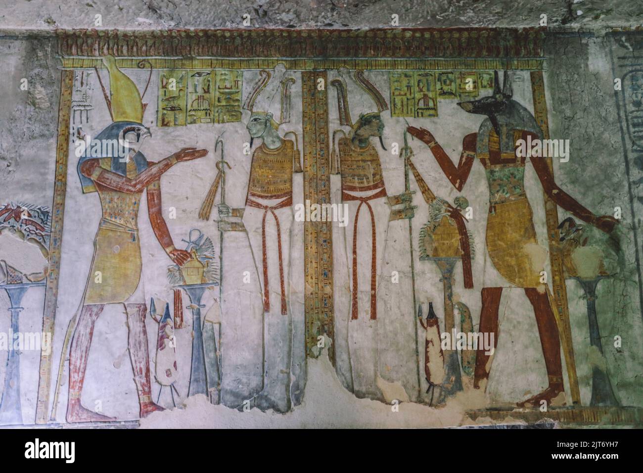 Ancient Egyptian Drawings inside the Pharaoh Tombs in the Valley of the ...