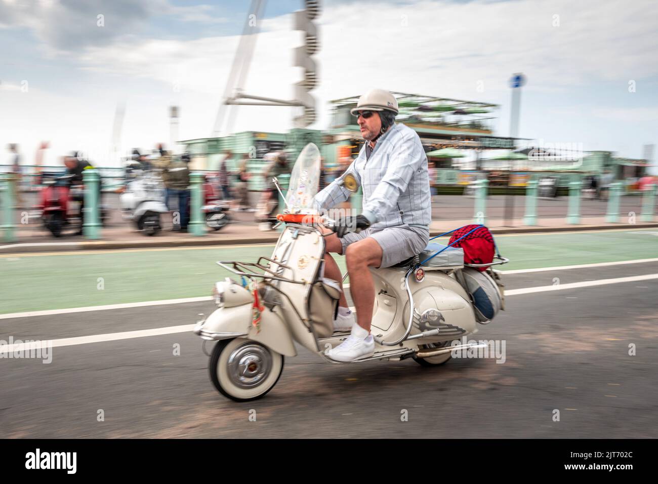 Brighton, August 27th 2022: Scooter enthusiasts arriving in Brighton ...