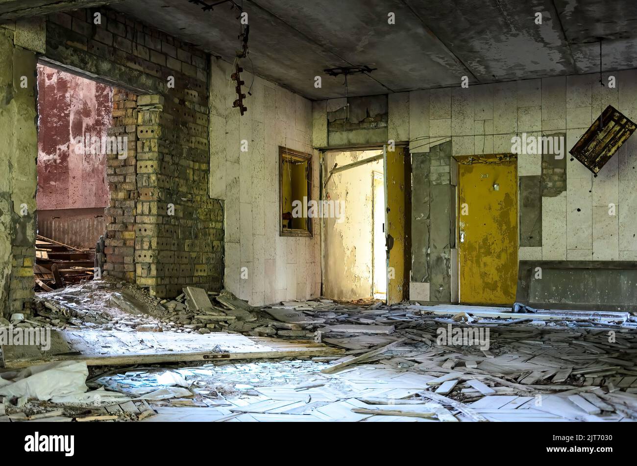 Chernobyl nuclear power plant building hi-res stock photography and ...