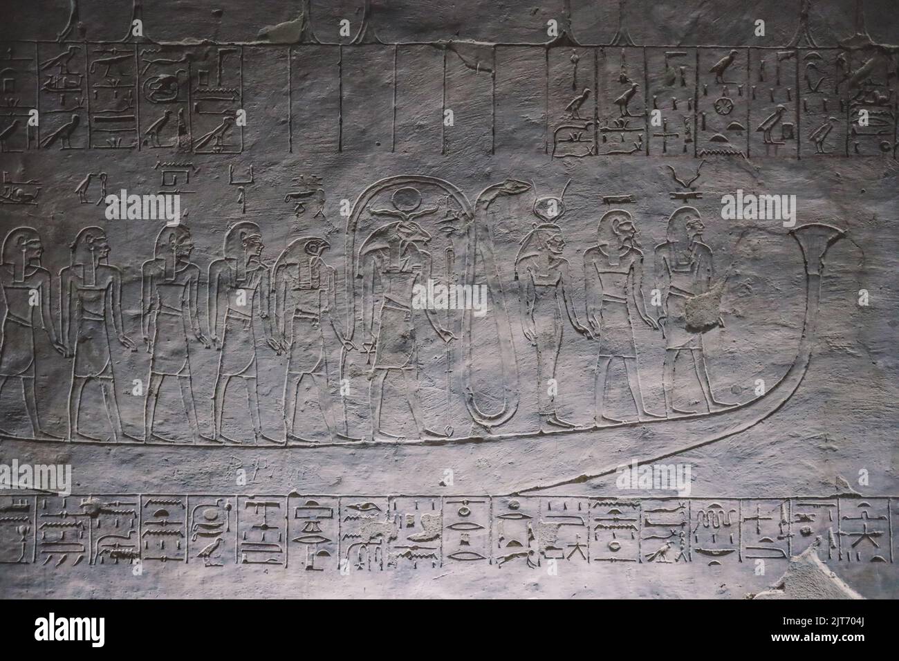 Ancient Egyptian Drawings inside the Pharaoh Tombs in the Valley of the ...