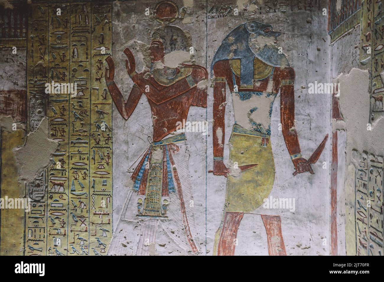 Ancient Egyptian Drawings inside the Pharaoh Tombs in the Valley of the ...