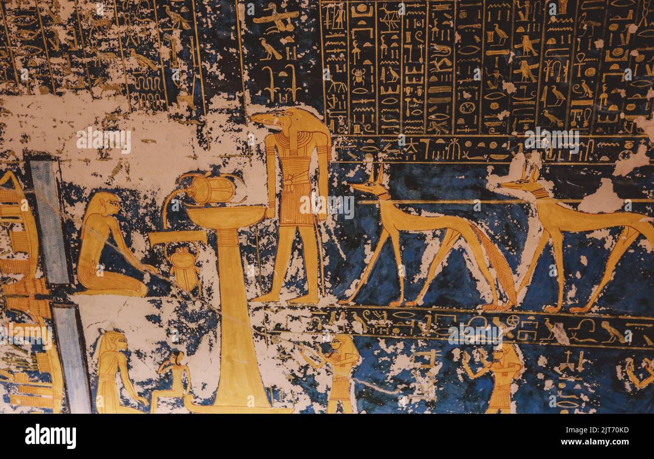 Ancient Egyptian Drawings inside the Pharaoh Tombs in the Valley of the ...