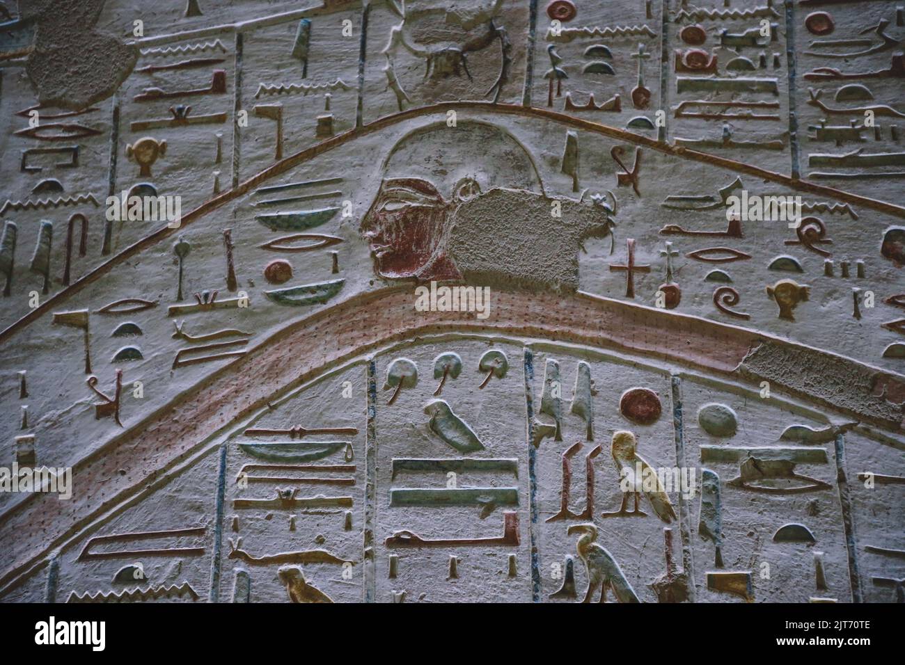 Ancient Egyptian Drawings inside the Pharaoh Tombs in the Valley of the ...