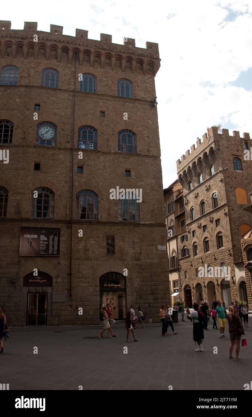 Florence street scene hi-res stock photography and images - Alamy