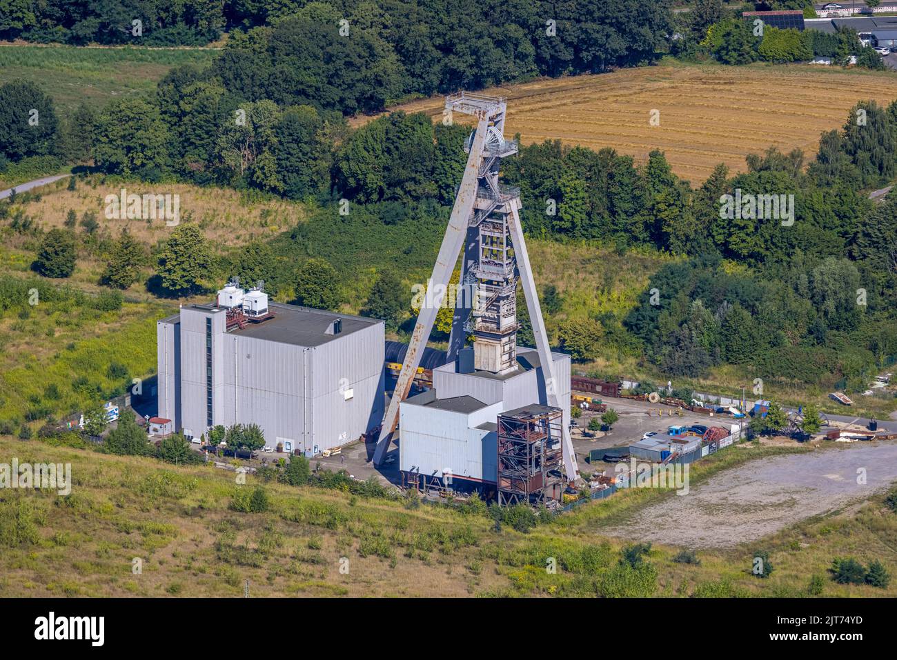 Hugo colliery shaft 2 with winding tower hi-res stock photography and ...