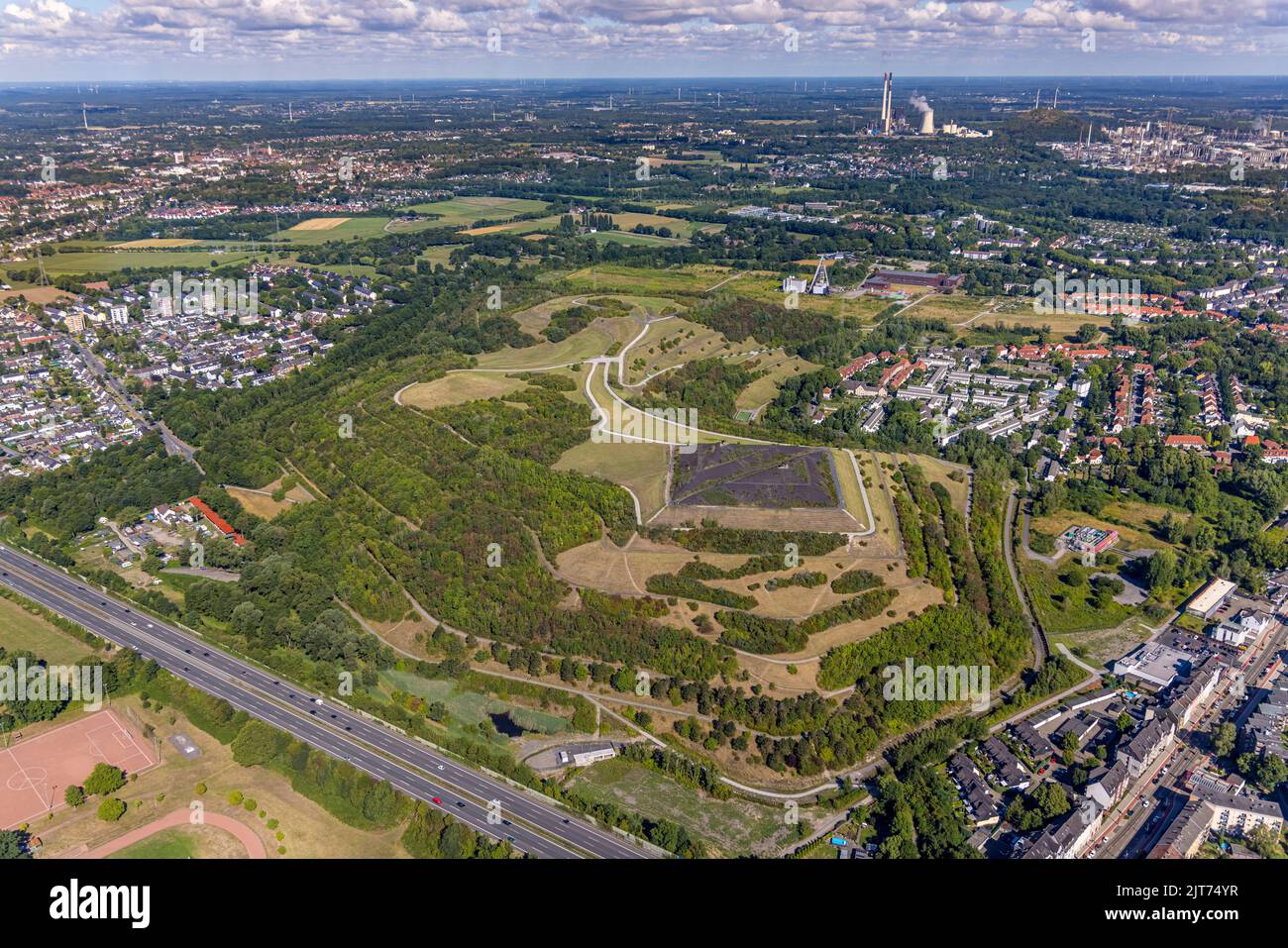 Hugo colliery shaft 2 with winding tower hi-res stock photography and ...