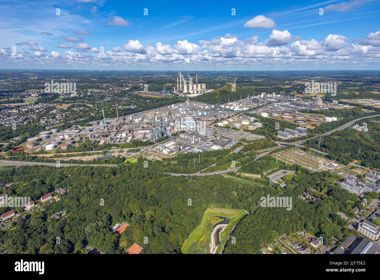 Aerial view, Ruhr oil BP Gelsenkirchen refinery, Uniper power plant ...