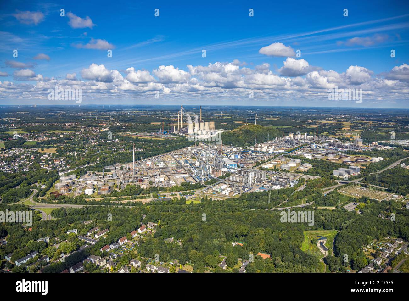 Aerial view, Ruhr oil BP Gelsenkirchen refinery, Uniper power plant ...