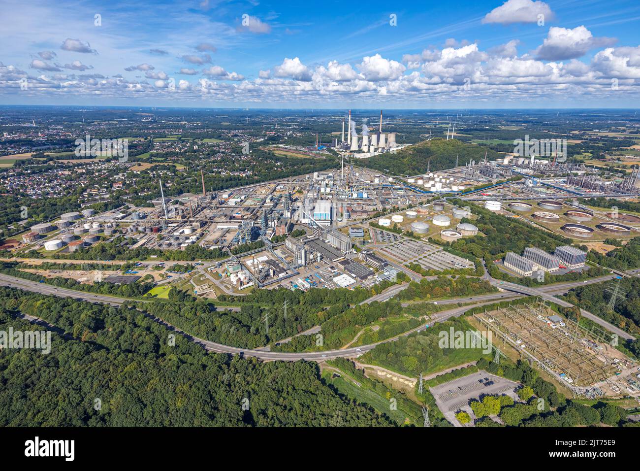 Aerial view, Ruhr oil BP Gelsenkirchen refinery, Uniper power plant ...