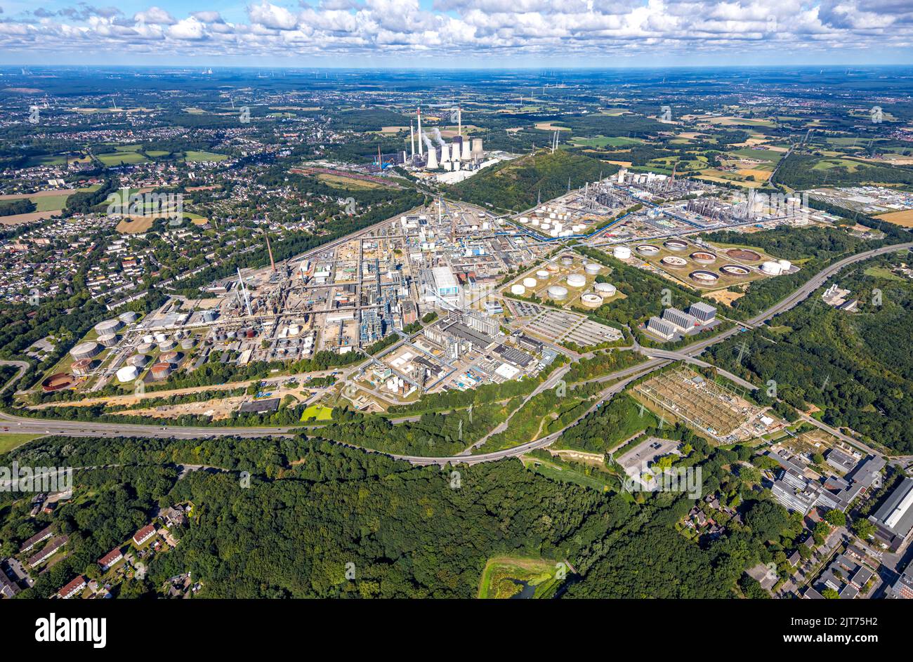 Aerial view, Ruhr oil BP Gelsenkirchen refinery, Uniper power plant ...
