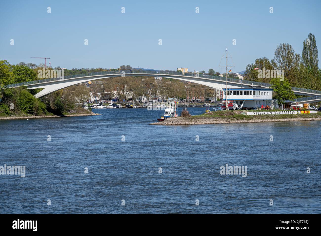 Dyckerhoff Bridge, Wiesbaden-Schierstein from the Rhine Stock Photo - Alamy