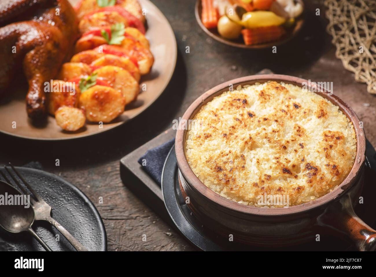 Arabic Cuisine; Egyptian traditional dish "Muammar or Meammar Rice". It ...