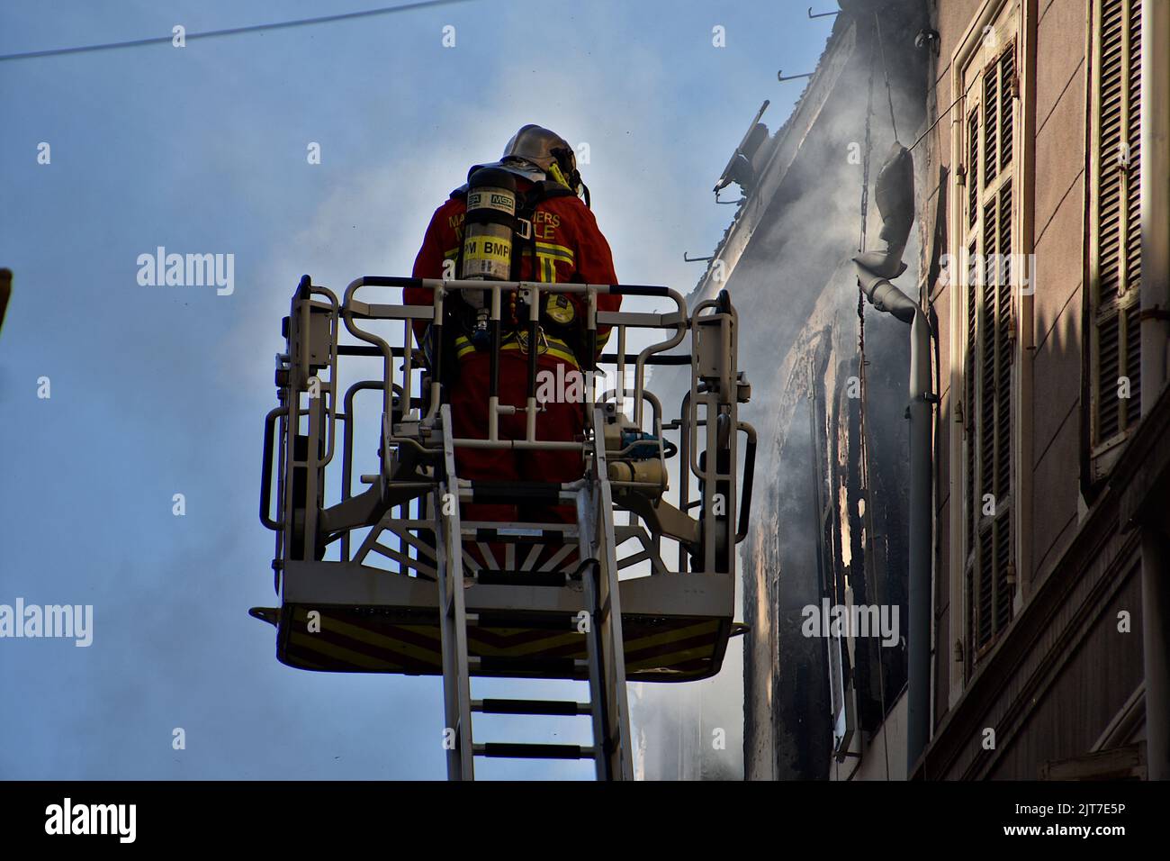 Elevated platform firefighter hi-res stock photography and images - Alamy