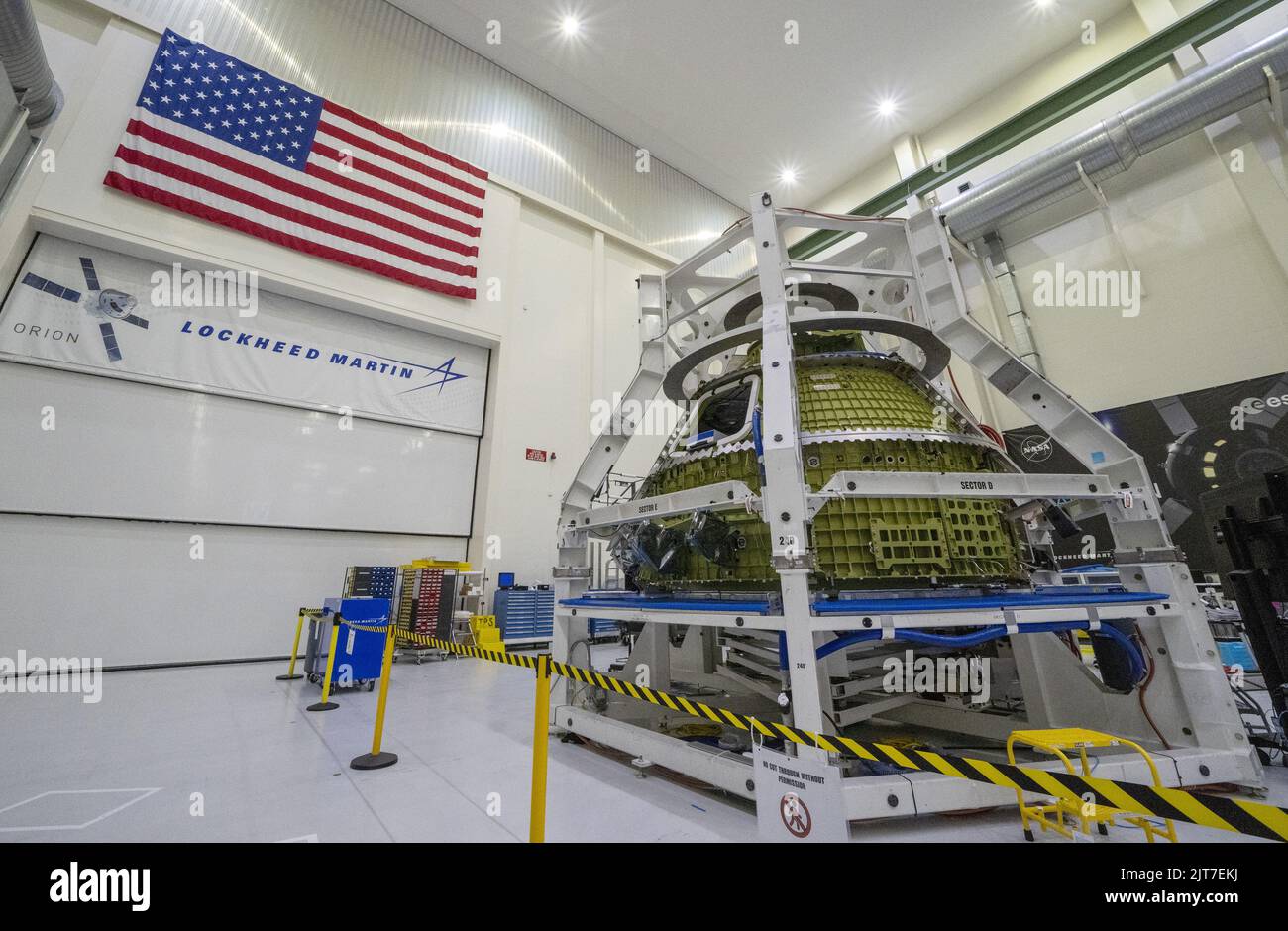 Kennedy Space Center, USA. 28th Aug, 2022. Work continues on the ...