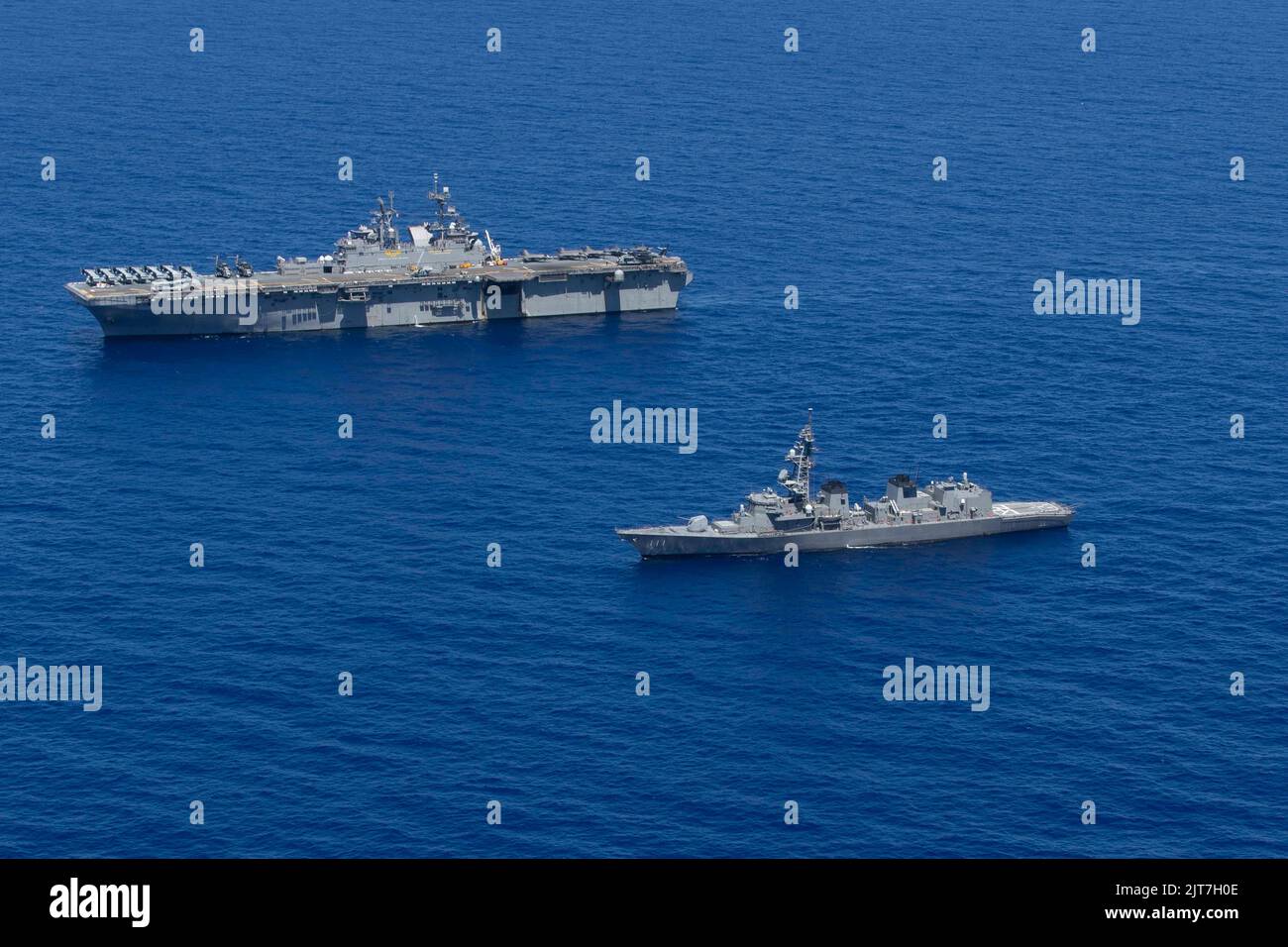 220823-N-VJ326-1731 PHILIPPINE SEA (Aug. 23, 2022) – Amphibious assault ...