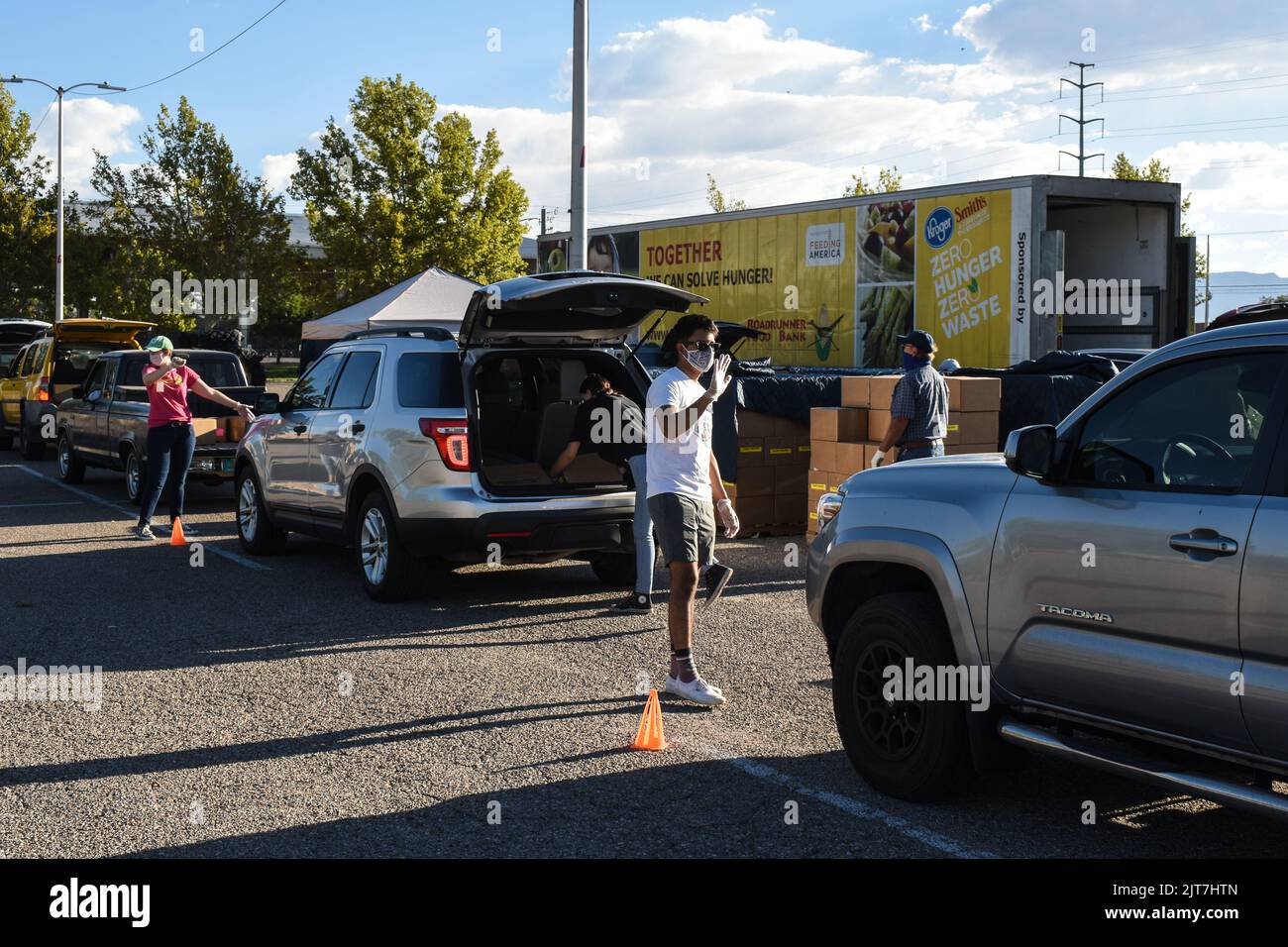 Roadrunner Food Bank grocery distribution during COVID in Albuquerque ...