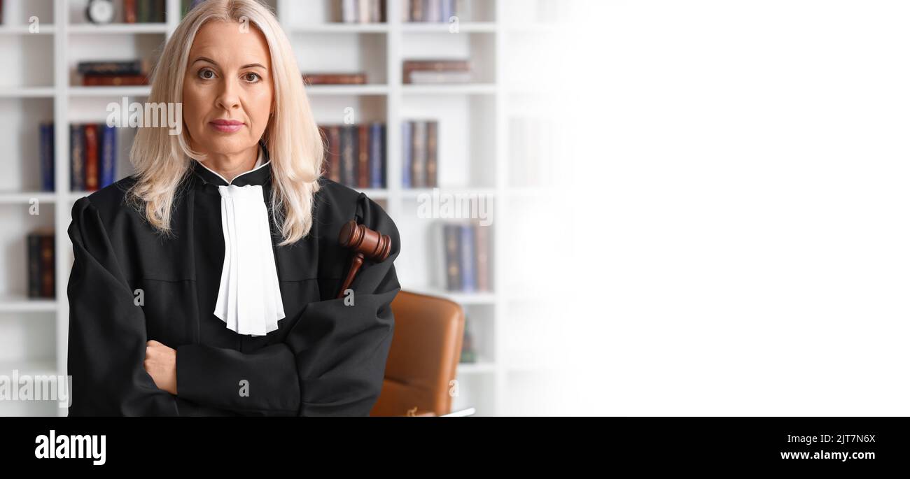 Mature woman judge in black hi-res stock photography and images - Alamy