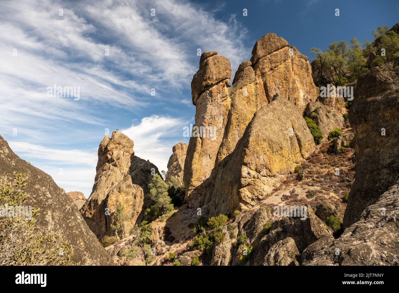 Pinnacle national park high peaks hi-res stock photography and images ...