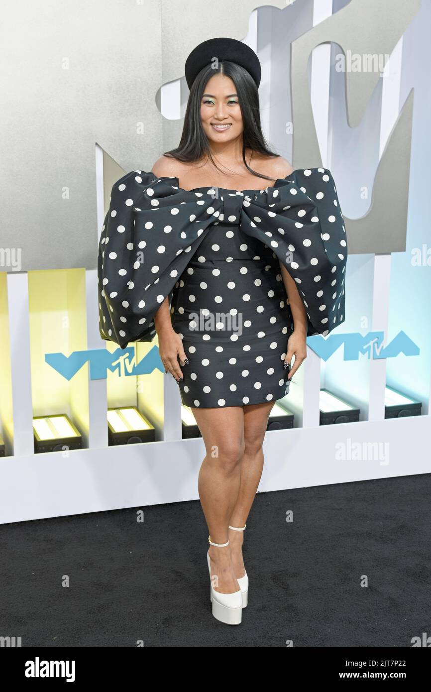 Chloe Flower attending the MTV Video Music Awards 2022 held at the ...