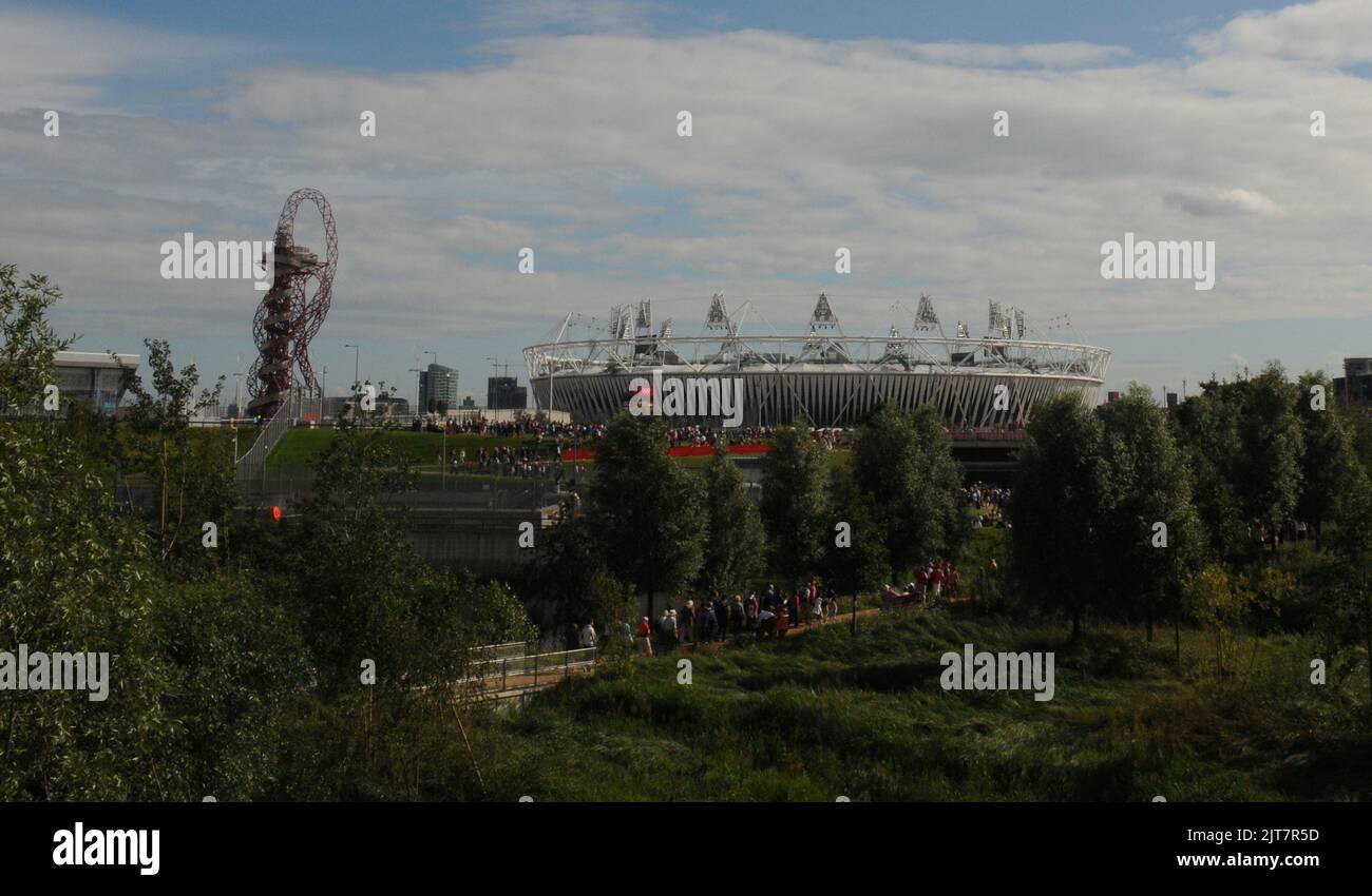 THE QUEEN ELIZABETH OLYMPIC STADIUM AND OLYMPIC PARK, LONDON OLYMPICS ...
