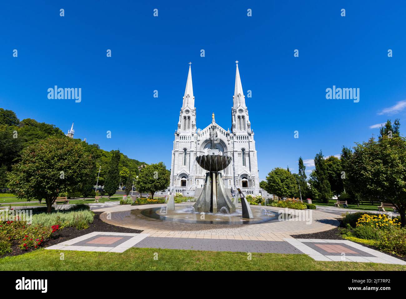 Basilica of Sainte-Anne-de-Beaupré in Quebec, Canada Stock Photo - Alamy
