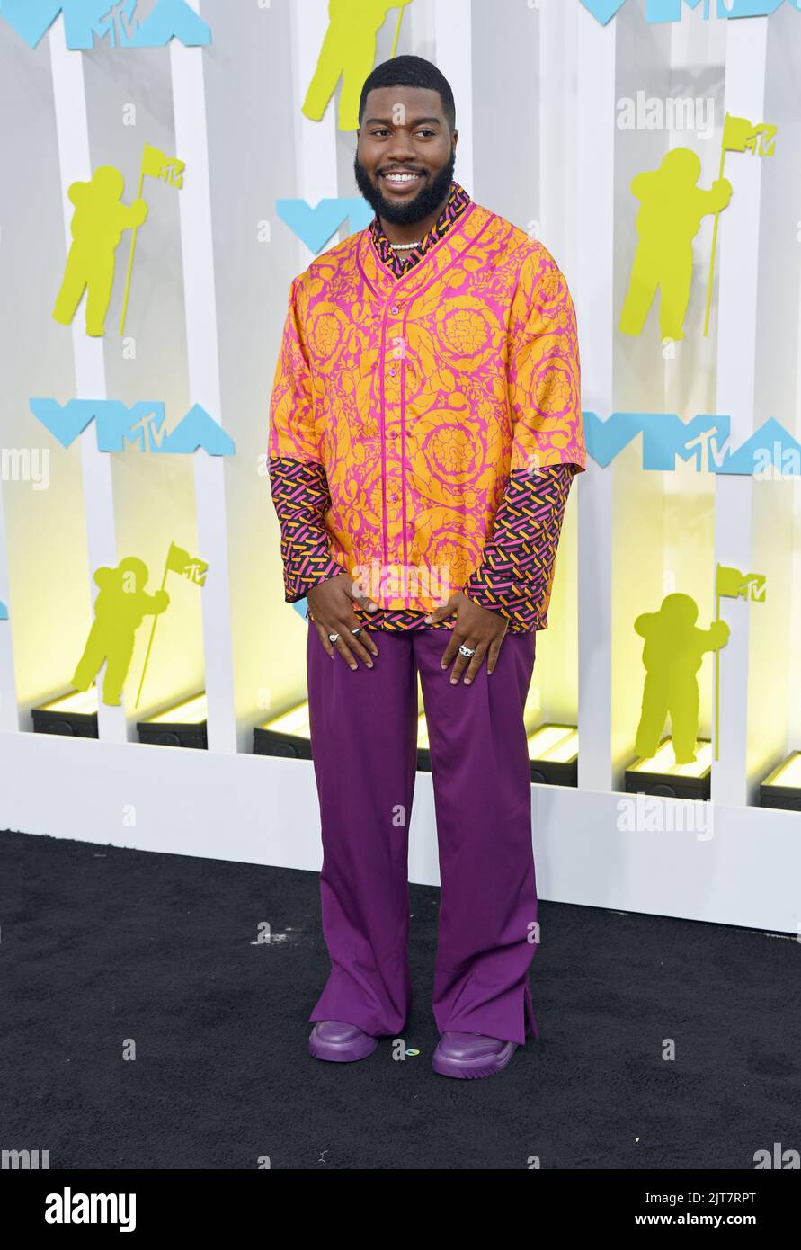 Khalid attending the MTV Video Music Awards 2022 held at the Prudential ...