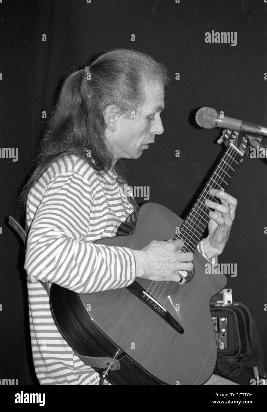 English guitarist Steve Howe performing in London in 1995 Stock Photo ...