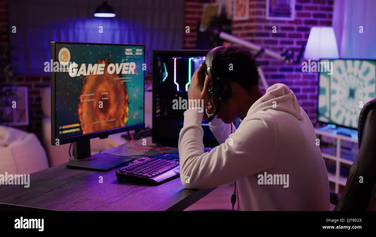 Streamer unhappy disappointed after failing hi-res stock photography ...