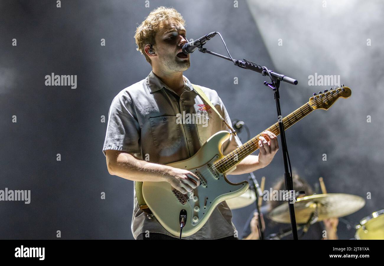 Sam fender victorious hi-res stock photography and images - Alamy