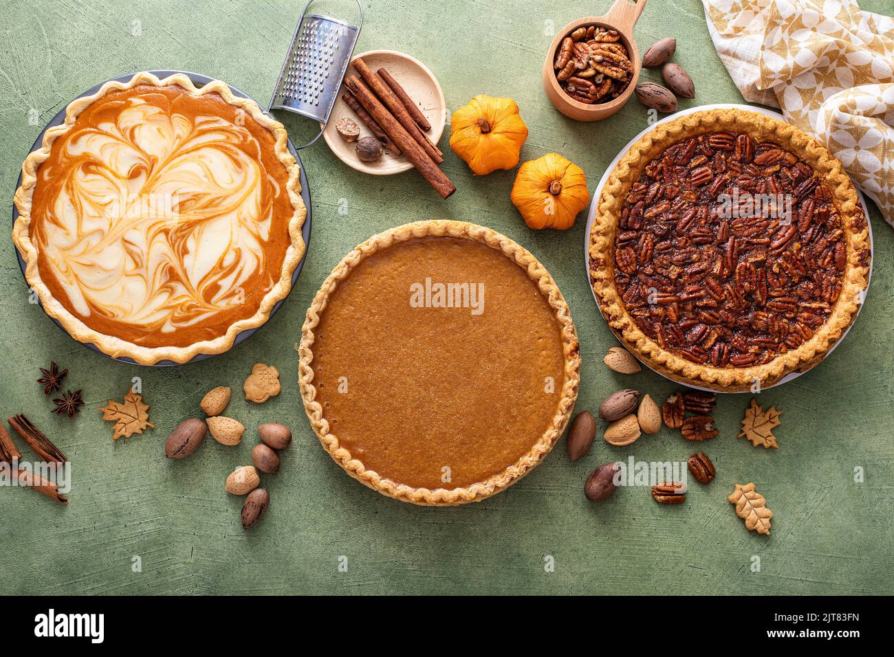 Traditional fall Thanksgiving pies, pumpkin and pecan pie Stock Photo ...