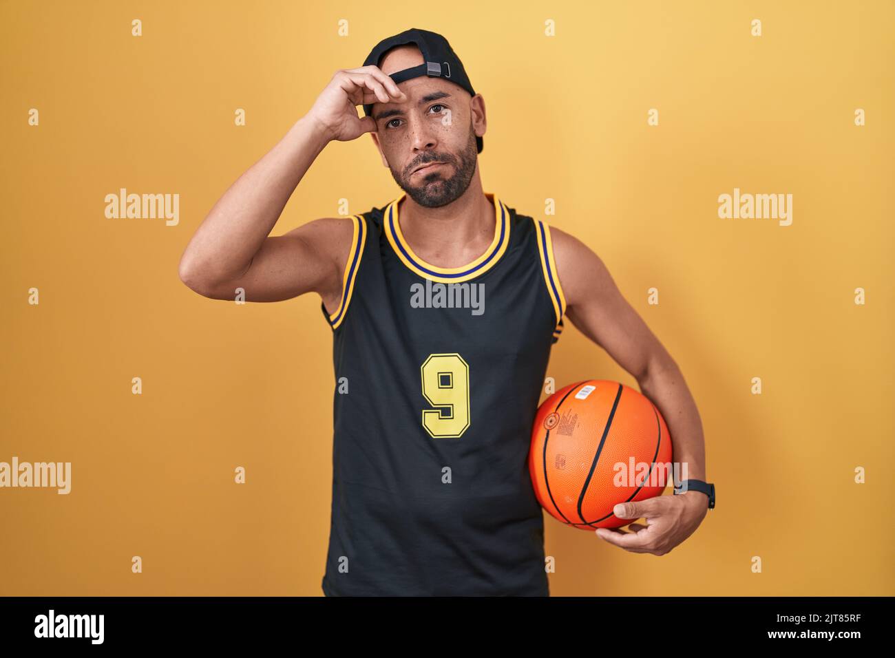 Tired man playing basketball hi-res stock photography and images - Alamy