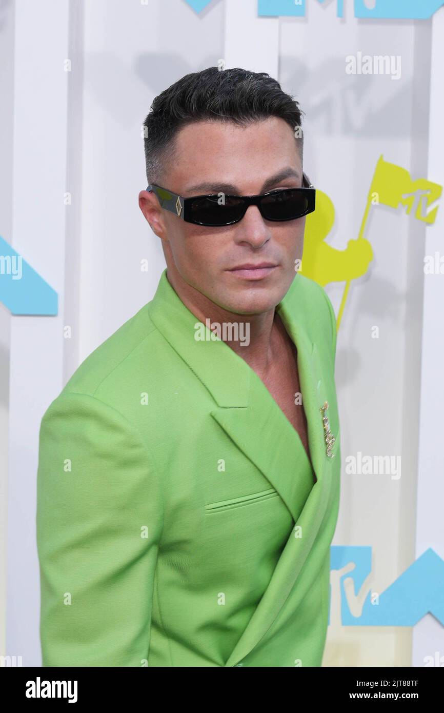 Colton Haynes Abercrombie And Fitch 2022