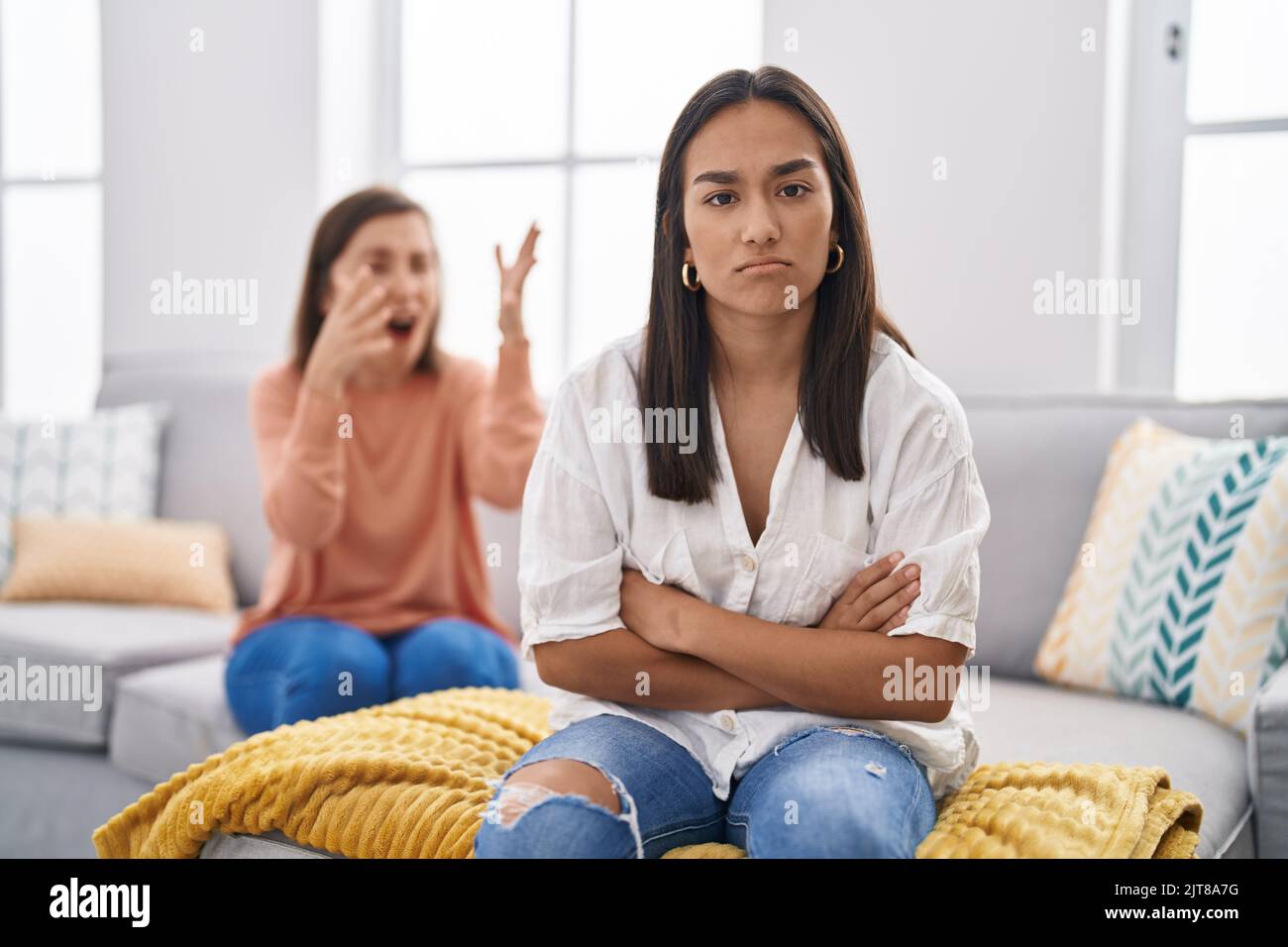 Two elderly women argue hi-res stock photography and images - Alamy