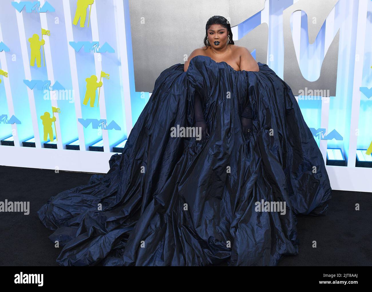 Newark, USA. 28th Aug, 2022. Lizzo attends the 2022 MTV VMAs at ...