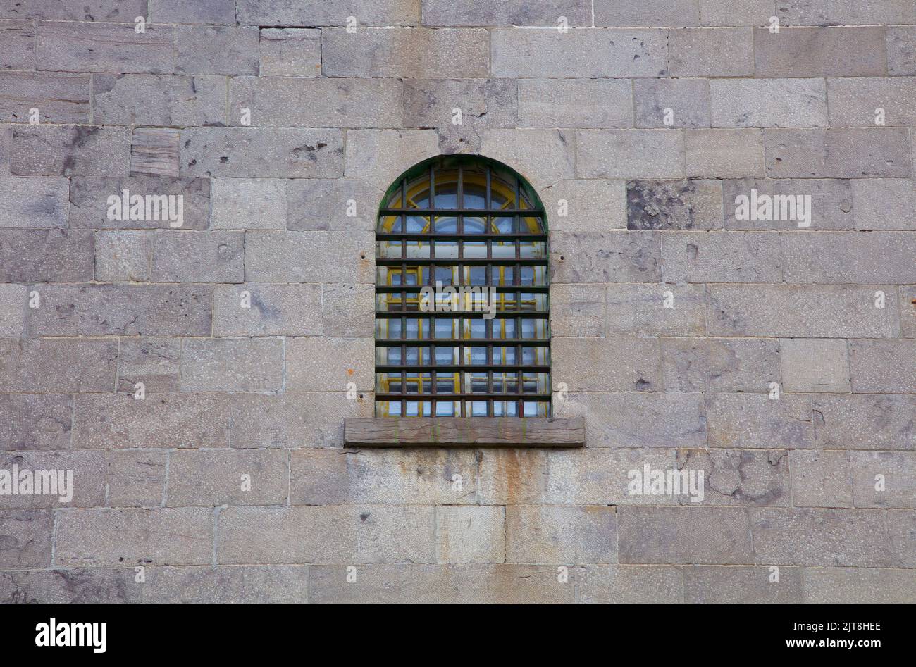 Prison concrete wall building hi-res stock photography and images - Alamy