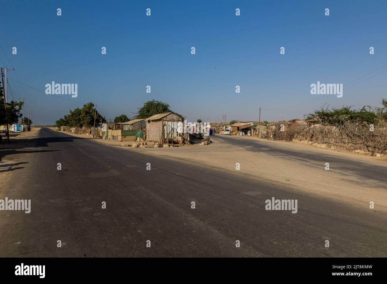 Two roads hi-res stock photography and images - Alamy