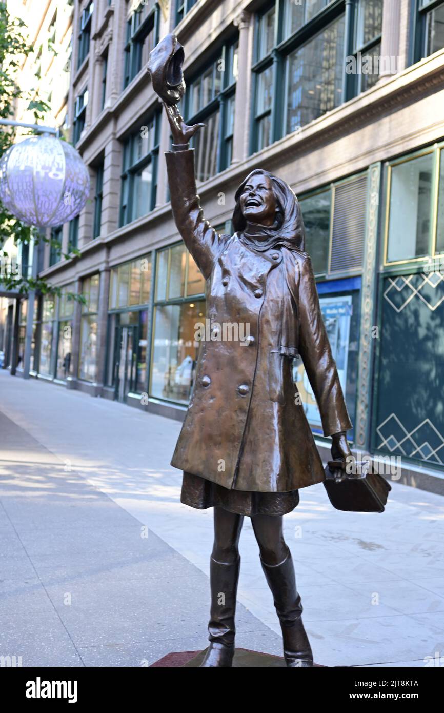 The Mary Tyler Moore statue located in front of Dayton's on Nicollet ...