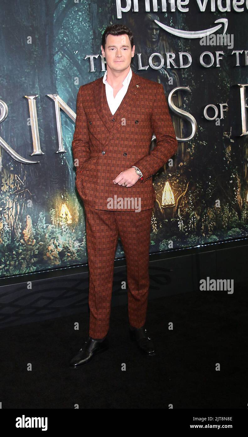 Amazon Studios Original Series The Lord of the Rings: The Rings of ...