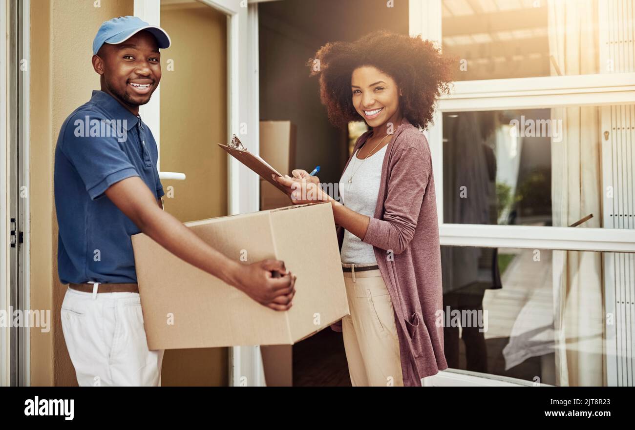 Another happy customer. Cropped portrait of an attractive young woman ...