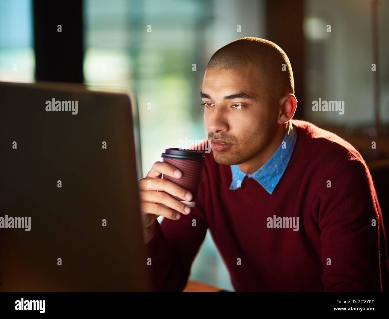 Office working drinking coffee hi-res stock photography and images - Alamy