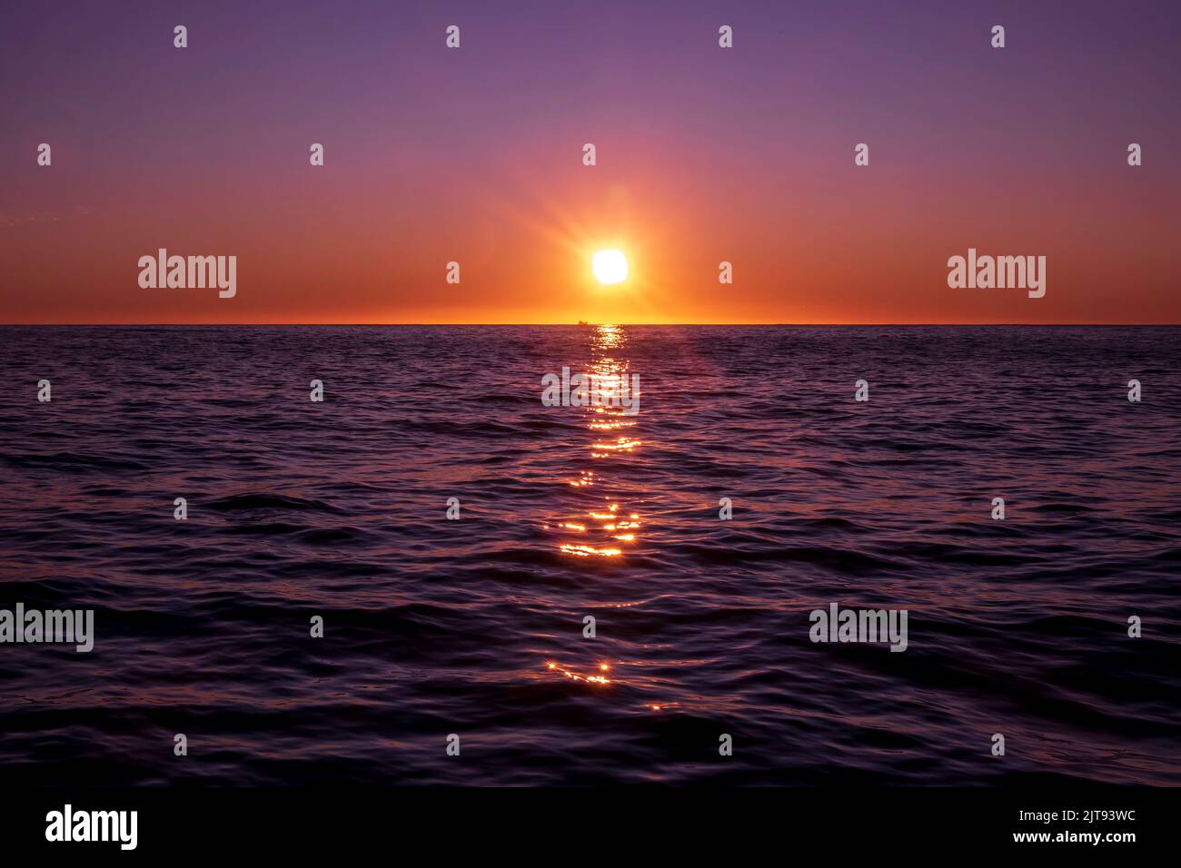Sunlight reflected on ocean hi-res stock photography and images - Alamy