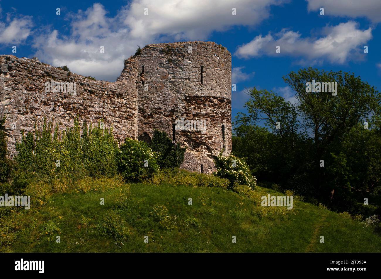 Moat ramparts medieval castle 13th hi-res stock photography and images ...