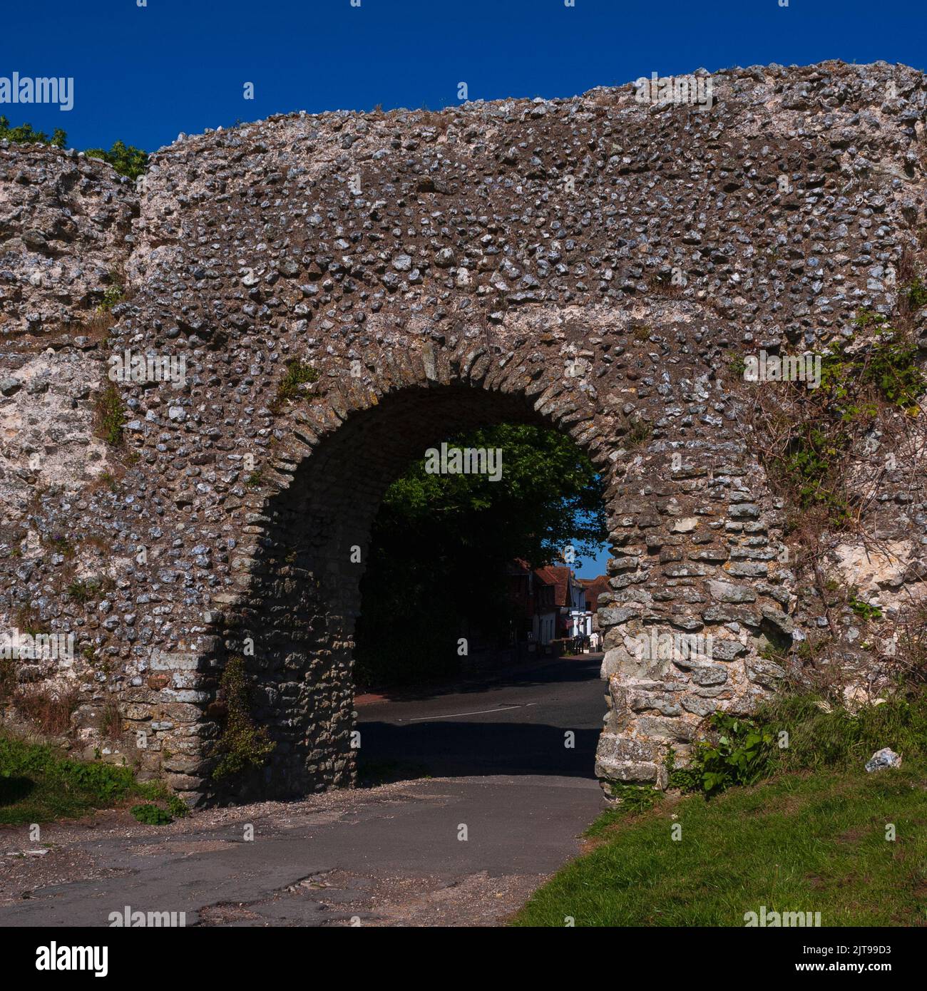 Roman fort enclosing castle hi-res stock photography and images - Alamy
